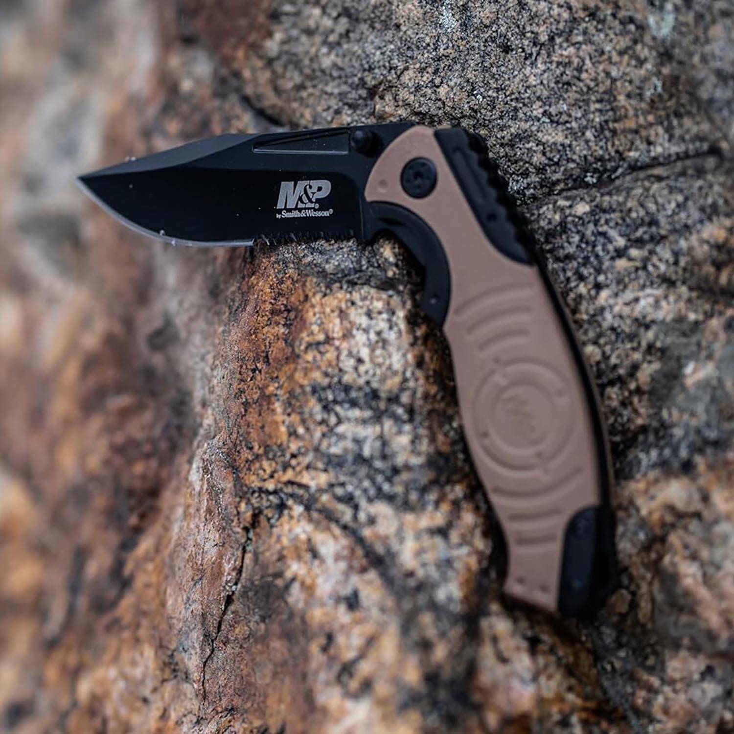 Smith & Wesson M&P Drop Point Folding Knife | U.S. Patriot